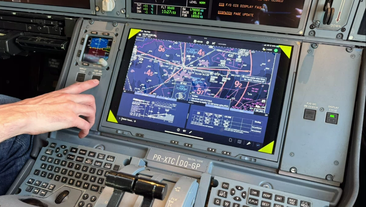 We enable live iPad mirroring on A350 displays | Lufthansa Systems